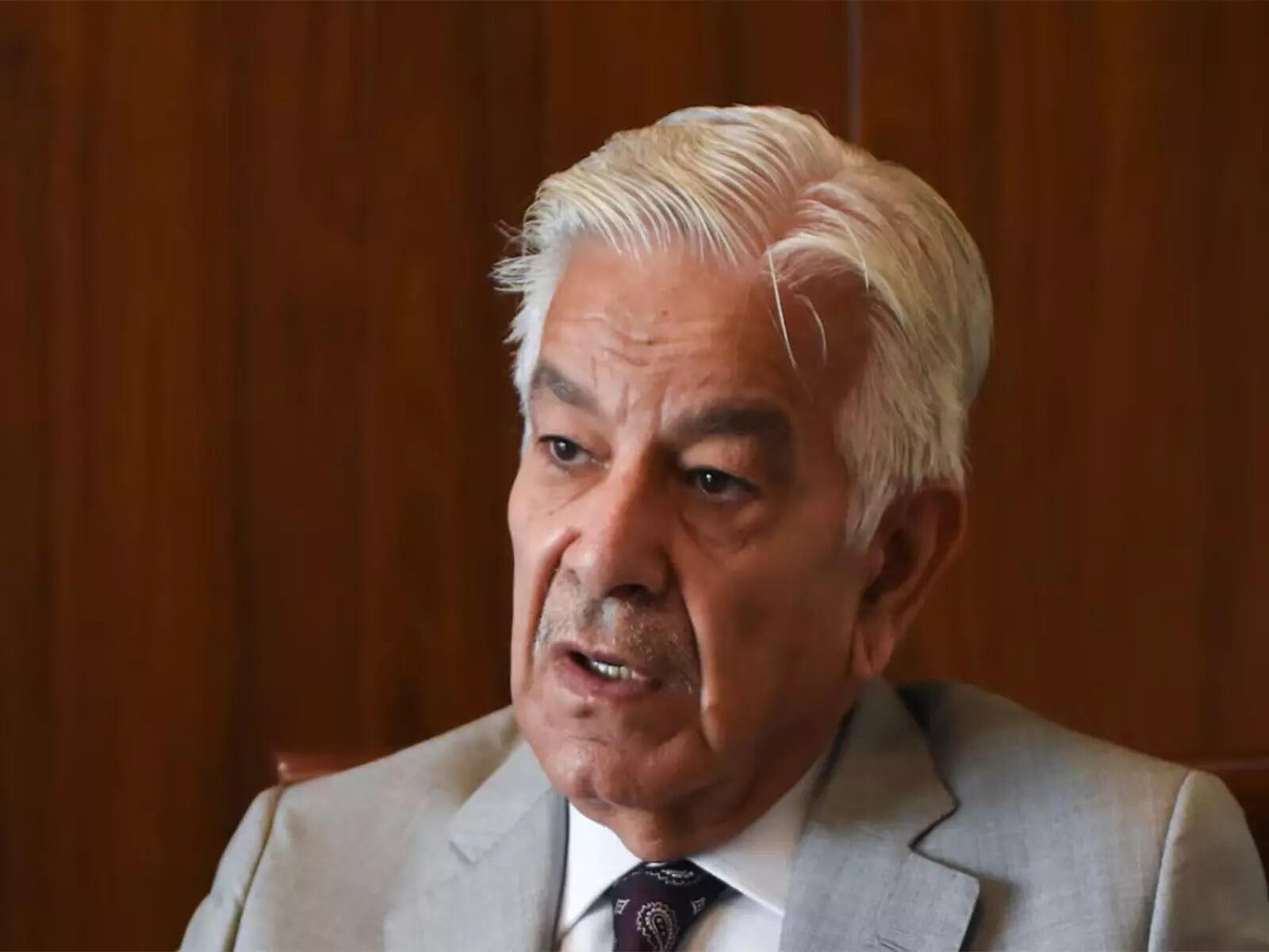 Pakistan defence minister warns of 'open war' with Afghanistan if peace ...