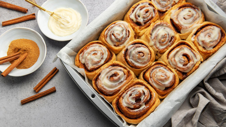 The Trick To Making The Gooiest Cinnamon Rolls (Without Them Becoming ...