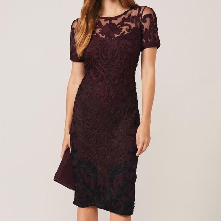 Kate Middleton's blackberry lace dress is one of those party pieces ...