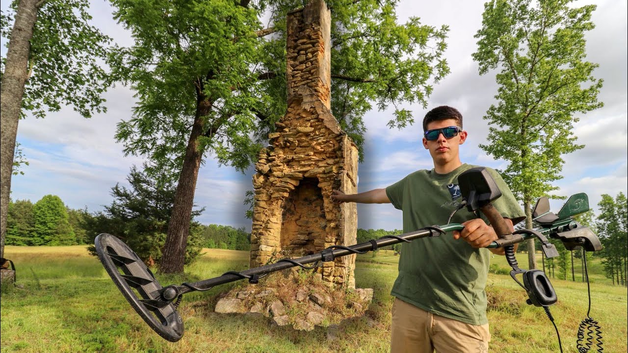 I found hidden treasures in an old chimney! 🏺