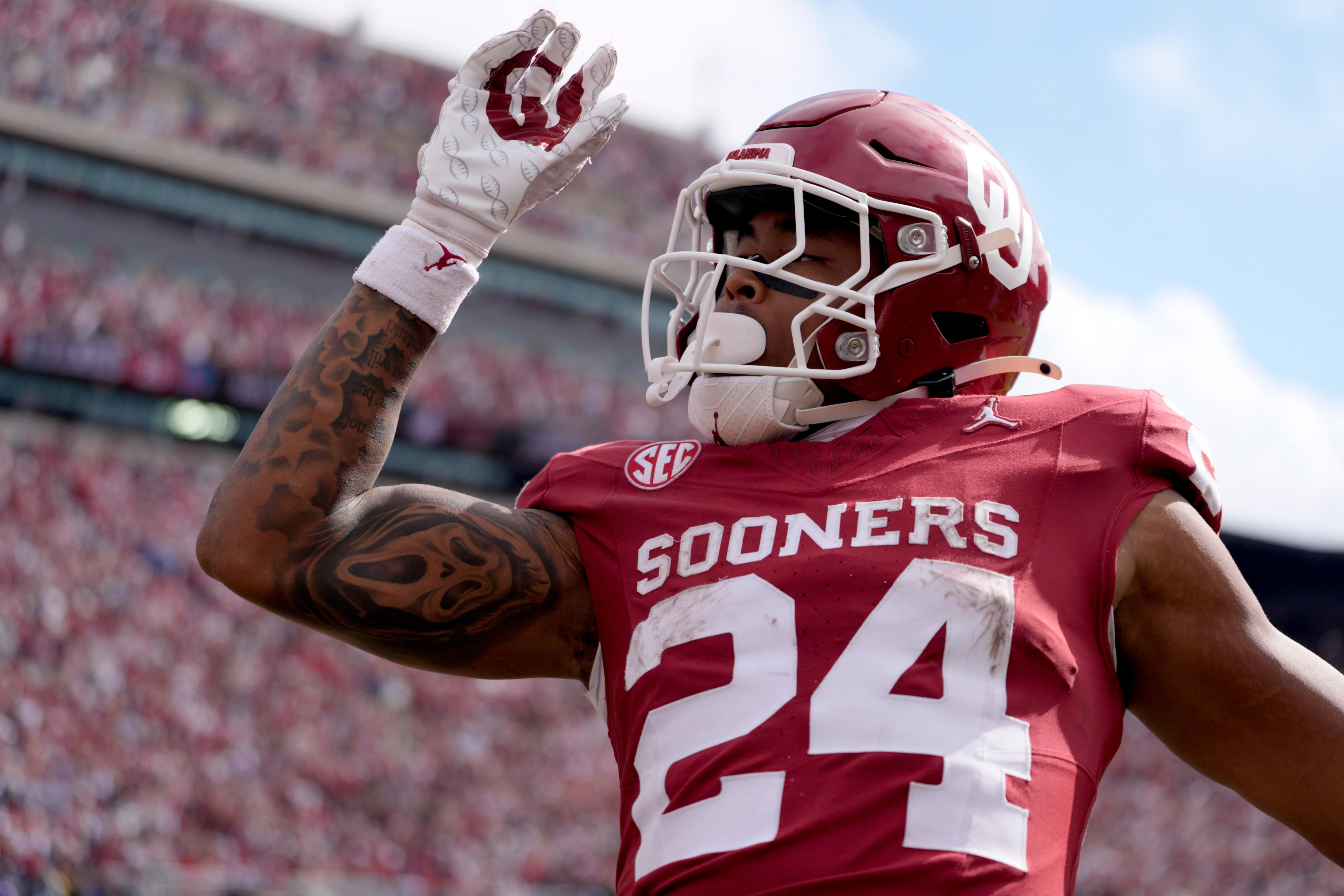 Xavier Robinson injury update: OU football RB leaves tent during 3Q vs ...