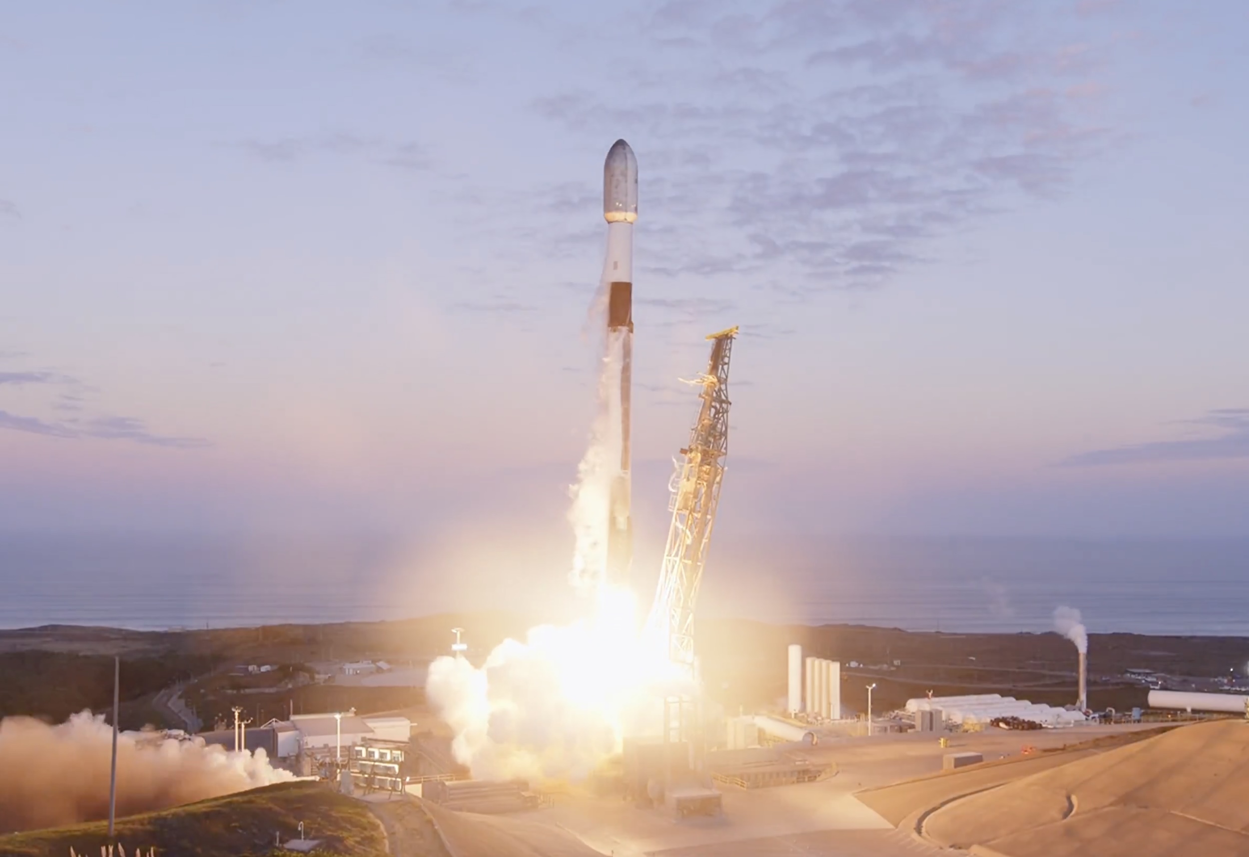 SpaceX just set a new record with its workhorse Falcon 9 rocket