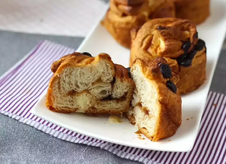 Cruffin de crema pastelera y chocolate, la fusión perfecta entre ...