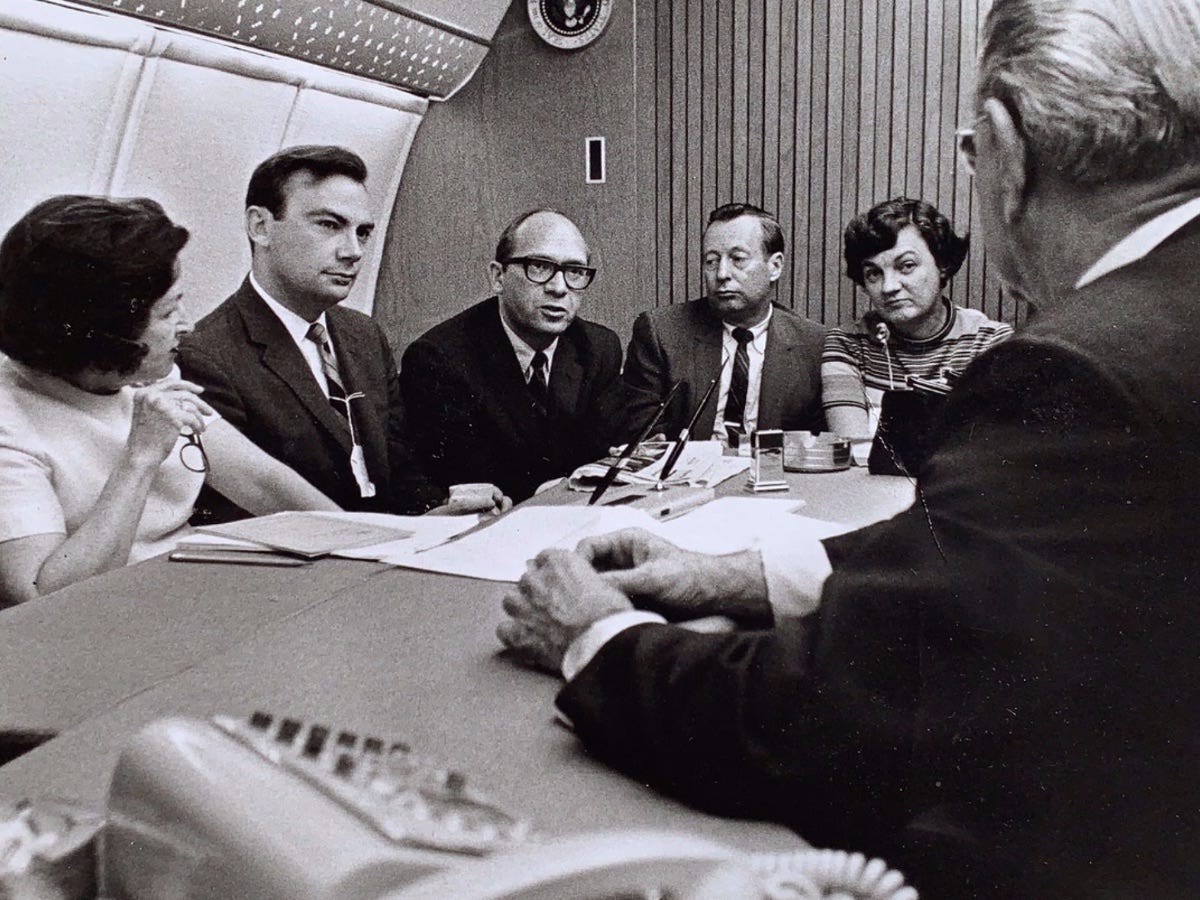 Sid Davis, journalist who covered JFK's assassination, LBJ's swearing-in dies