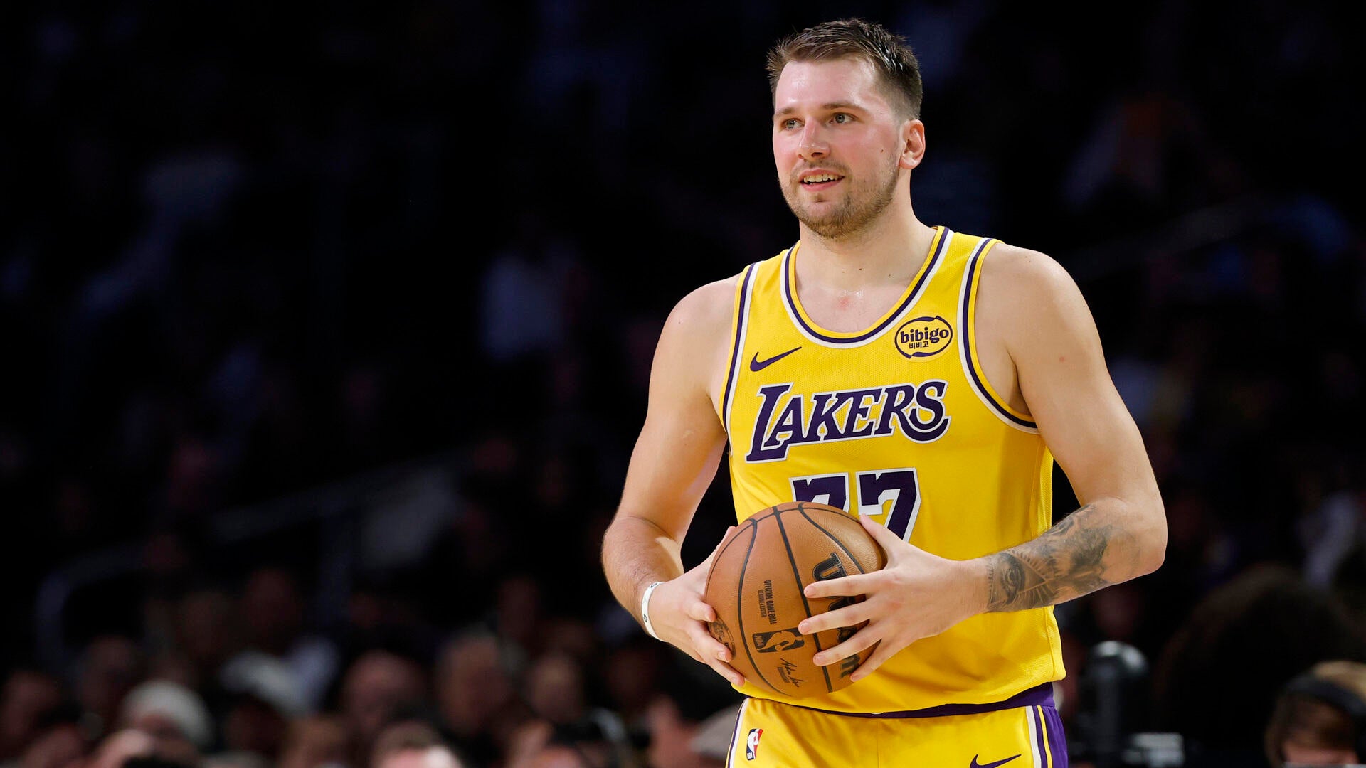 Luka Dončić makes Lakers history, surpasses Michael Jordan on NBA ...