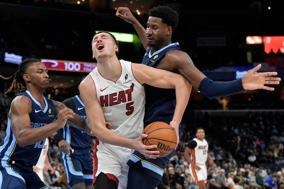 Heat, Blazers win first NBA games