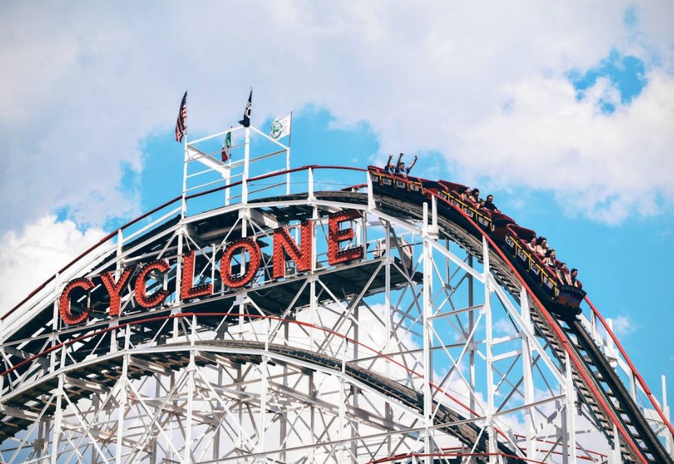 19 Photos of Vintage ’70s Amusement Park Rides That Left Kids Screaming