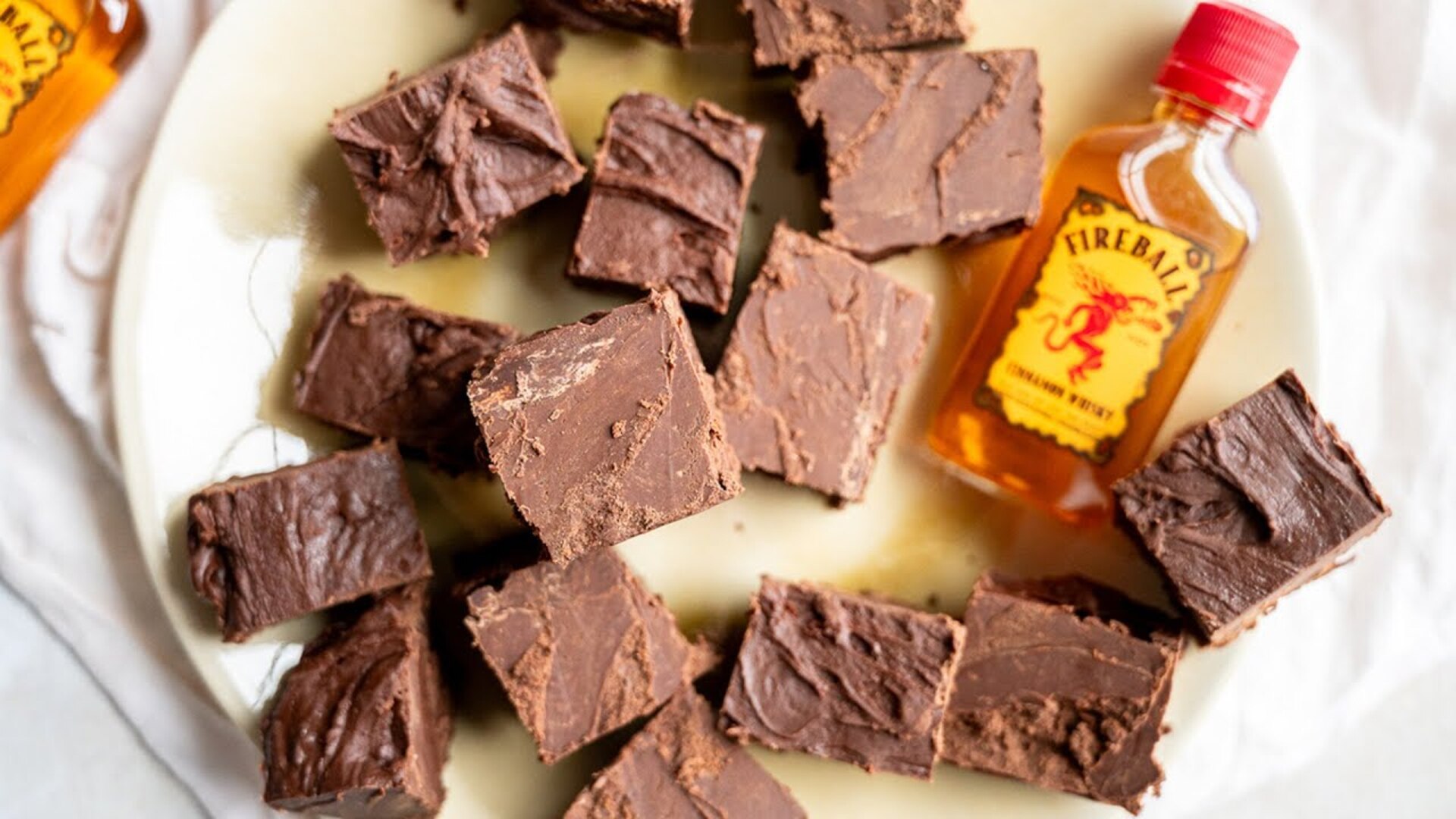 4-Ingredient Chocolate Fireball Fudge Recipe