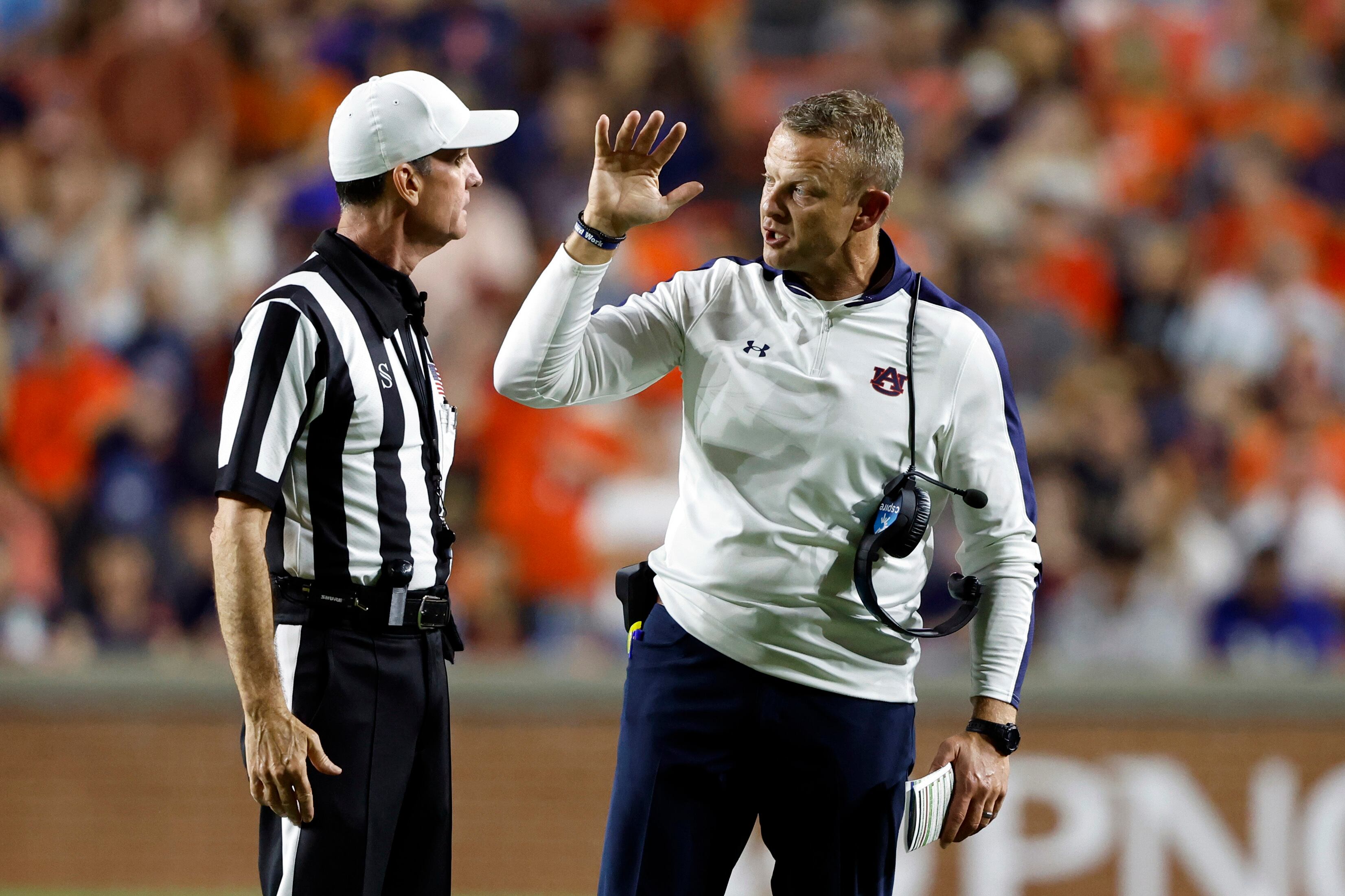 SEC suspends longtime referee in wake of Georgia-Auburn game, reports say