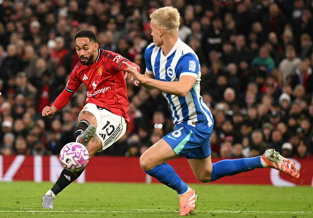 Man Utd 0-1 Everton: Toffees hold on for rare away win - LIVE