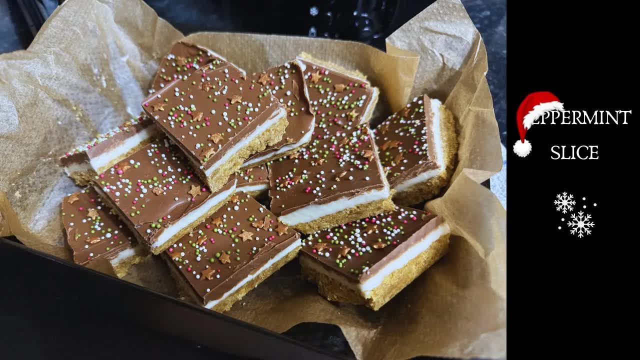 Peppermint Slice | Festive No Bake Traybake Recipe