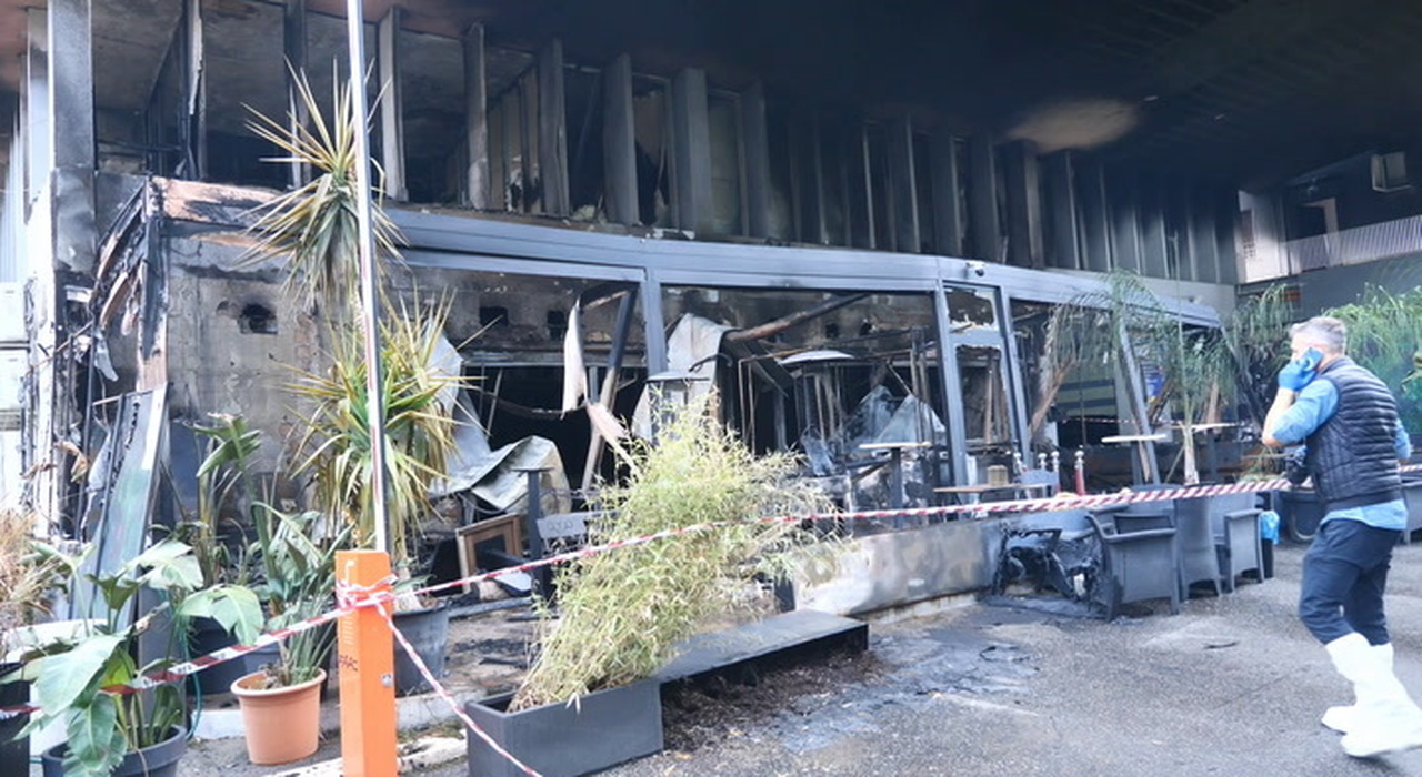 Incendio nella notte in un locale: distrutto il Fred 246. Indagini in ...