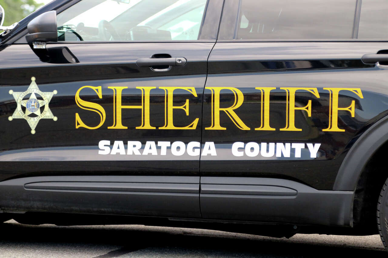 Police: 1 dead in Saratoga County crash involving stolen vehicle