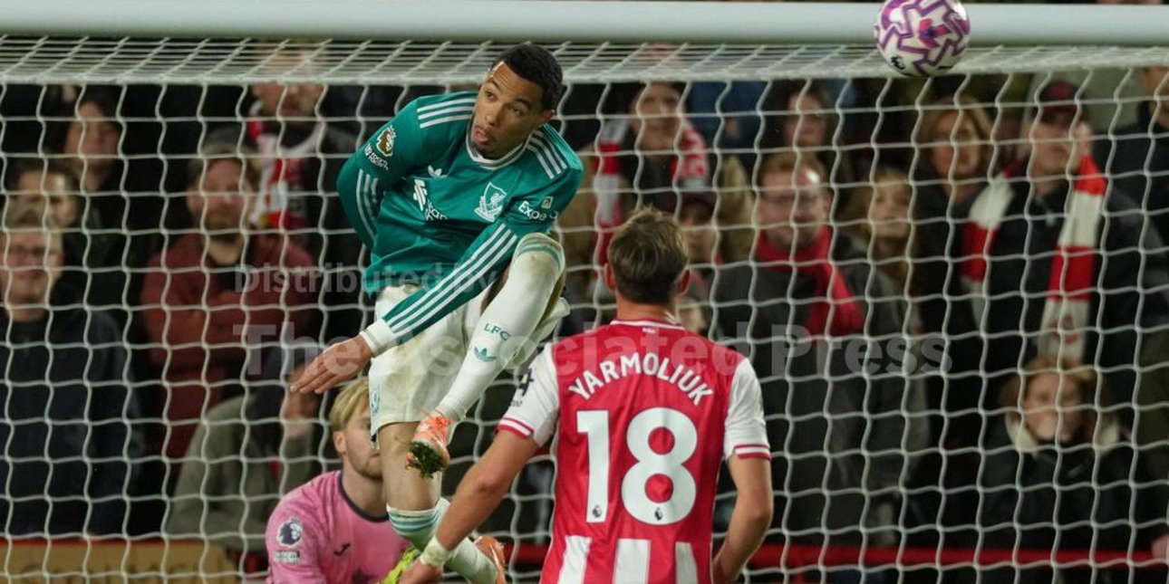 Premier League: Τέταρτη σερί ήττα για τη Λίβερπουλ, την «καθάρισε» (3-2 ...