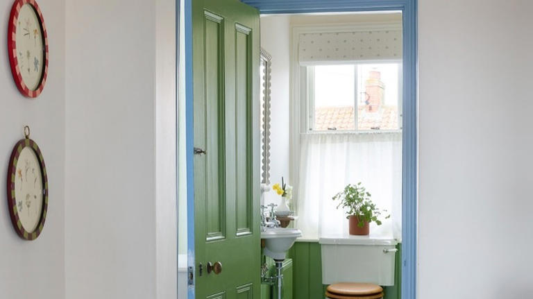 21 Easy Paint DIYS That Give Your Home A Unique Pop Of Color