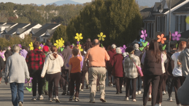 Hundreds join Walk to End Alzheimer's in ABC13 area