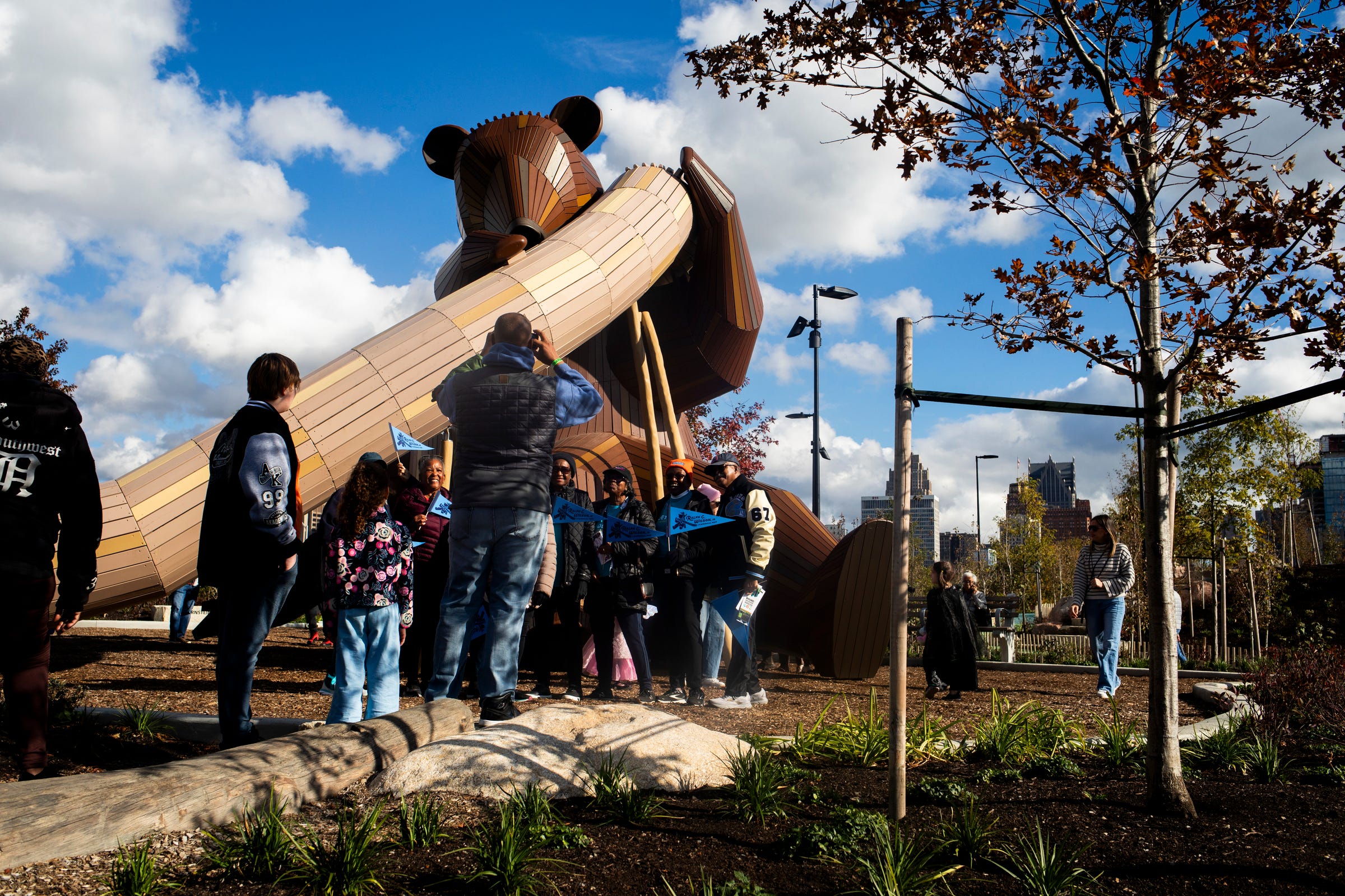 Ralph C. Wilson Park draws thousands for 1st look at $80 million ...