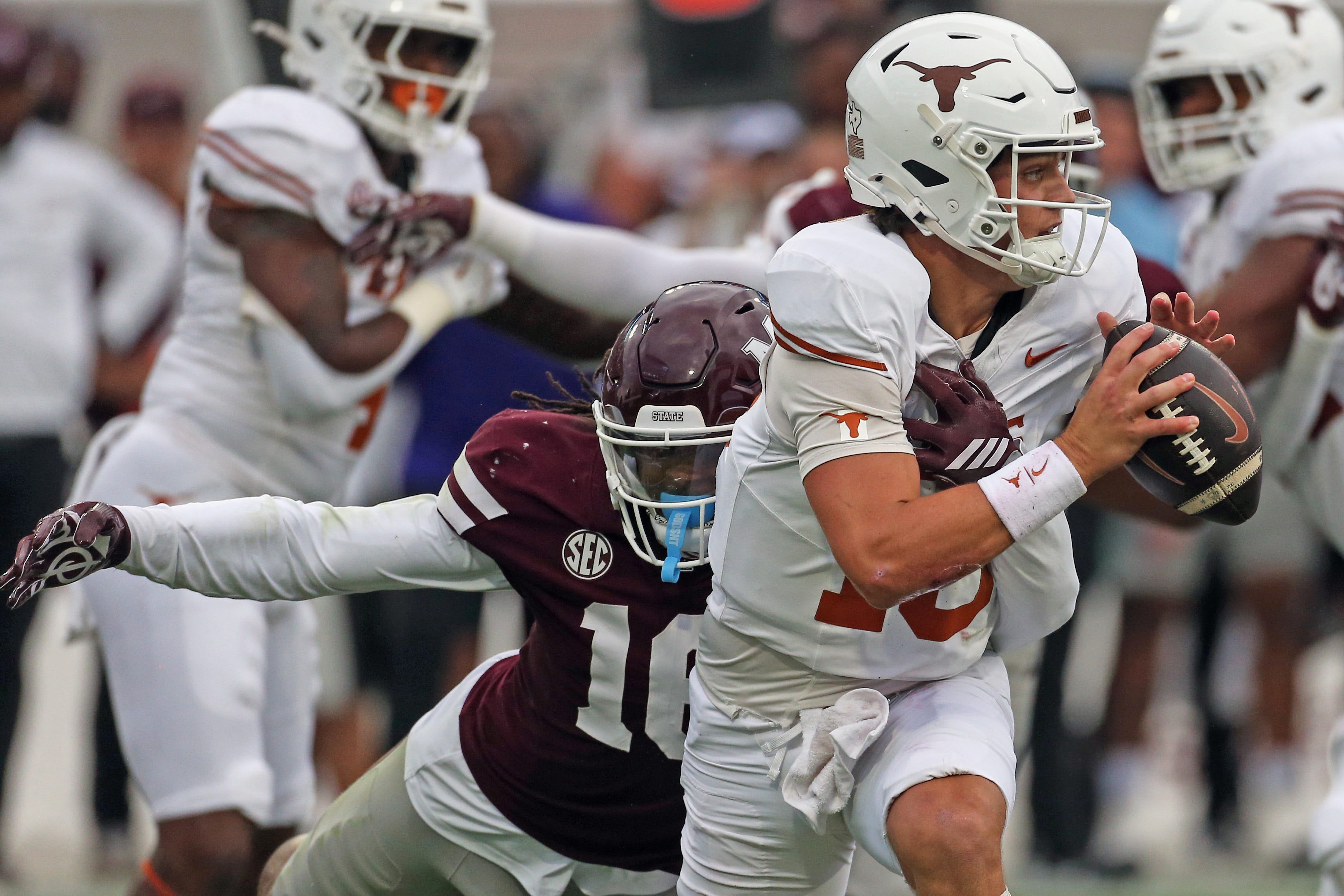 RAPID REACTION: Epic 4th qtr comeback lifts Texas Football over ...