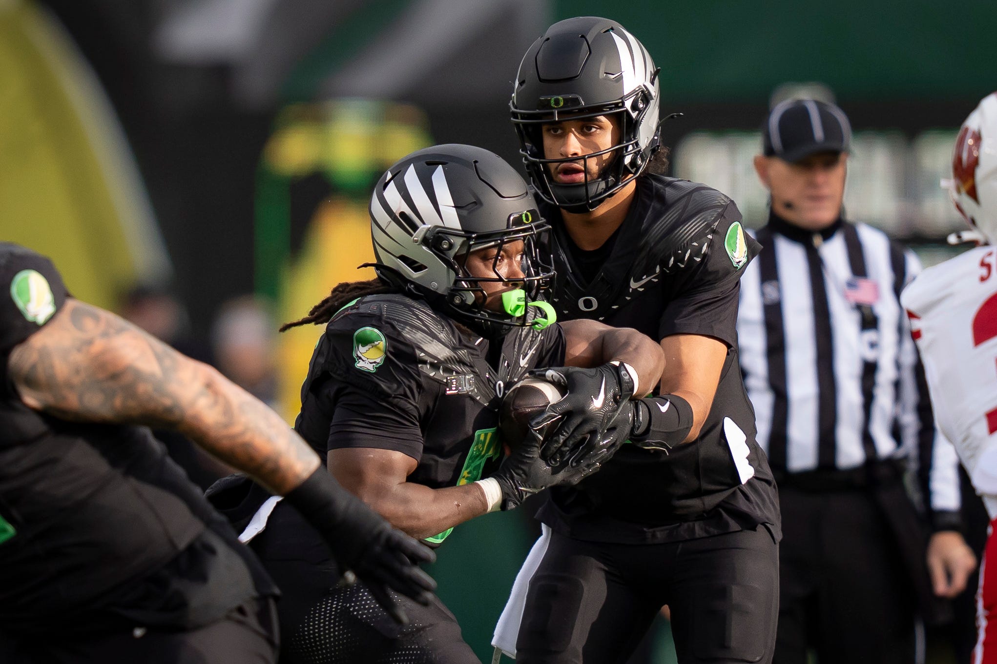 What are Oregon football's national title odds, Dante Moore's Heisman ...