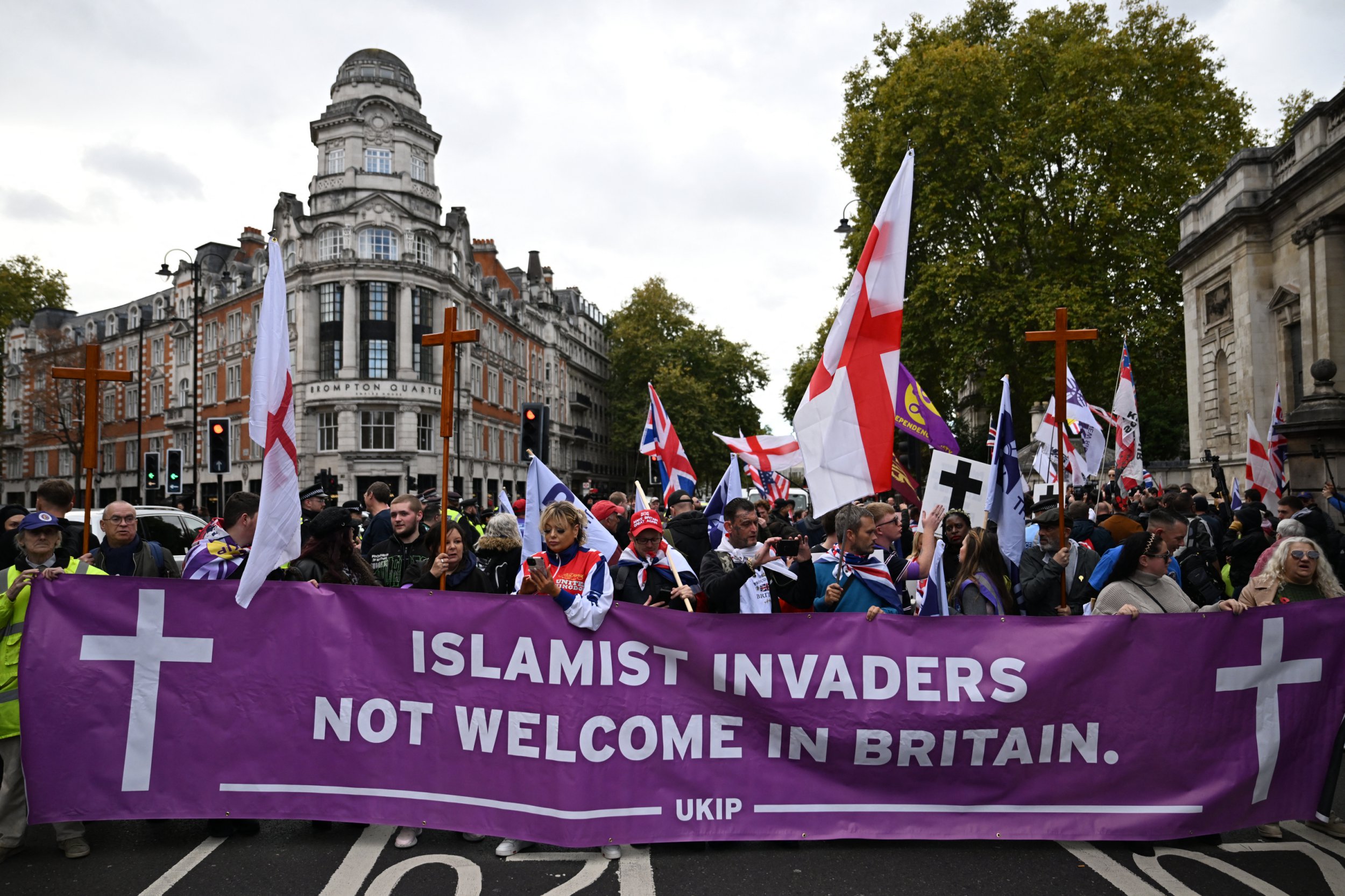 Four counter-protesters arrested during Ukip march in London