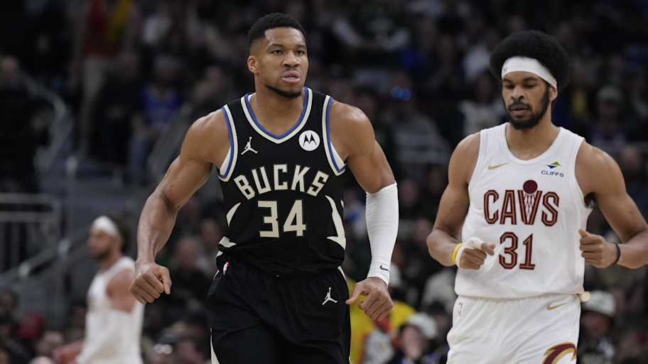 Giannis Antetokounmpo, 2 Other Bucks Land on Injury Report Ahead of ...