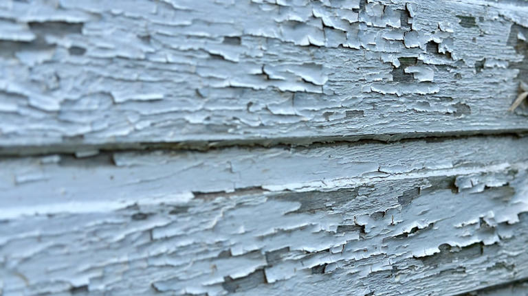 Simple Tips That Make Stripping Paint A Breeze