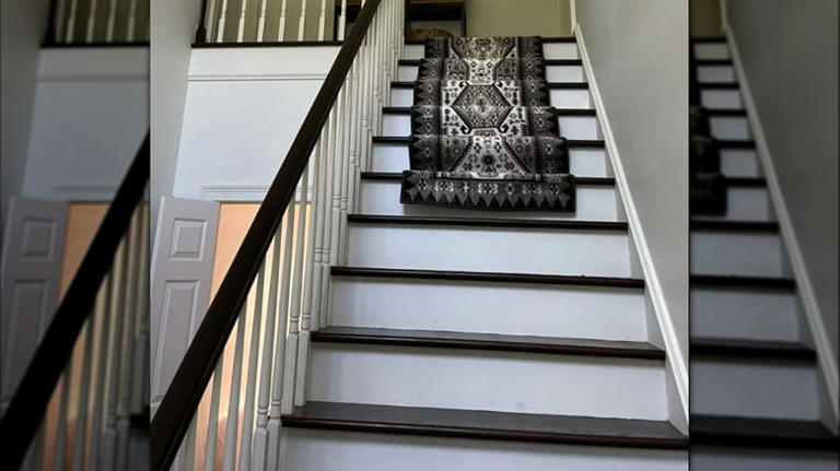 Here's How To Fake A More Affordable Luxury Runner For Your Stairs