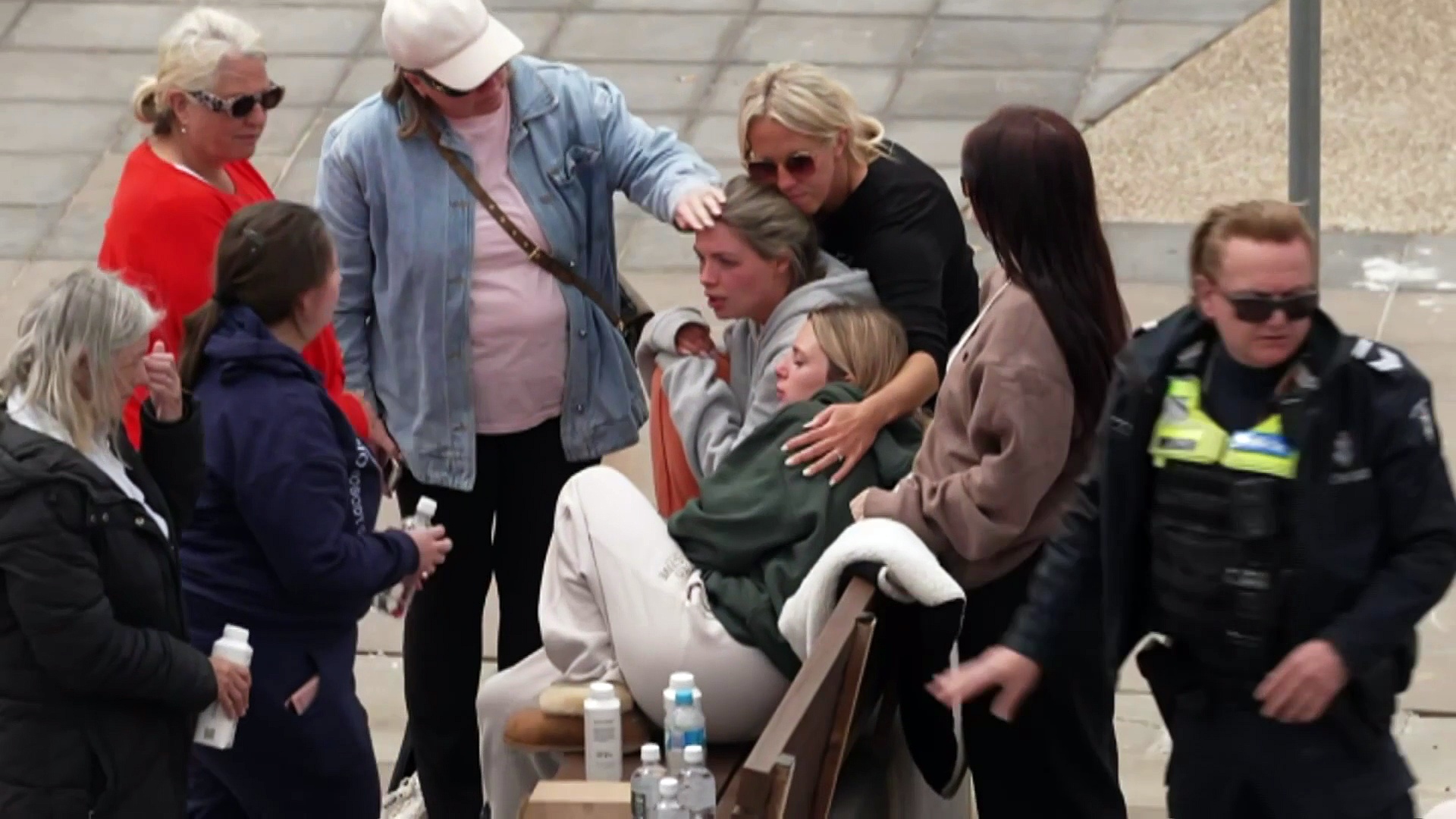 Man still missing after his boat capsized off the Mornington Peninsula ...