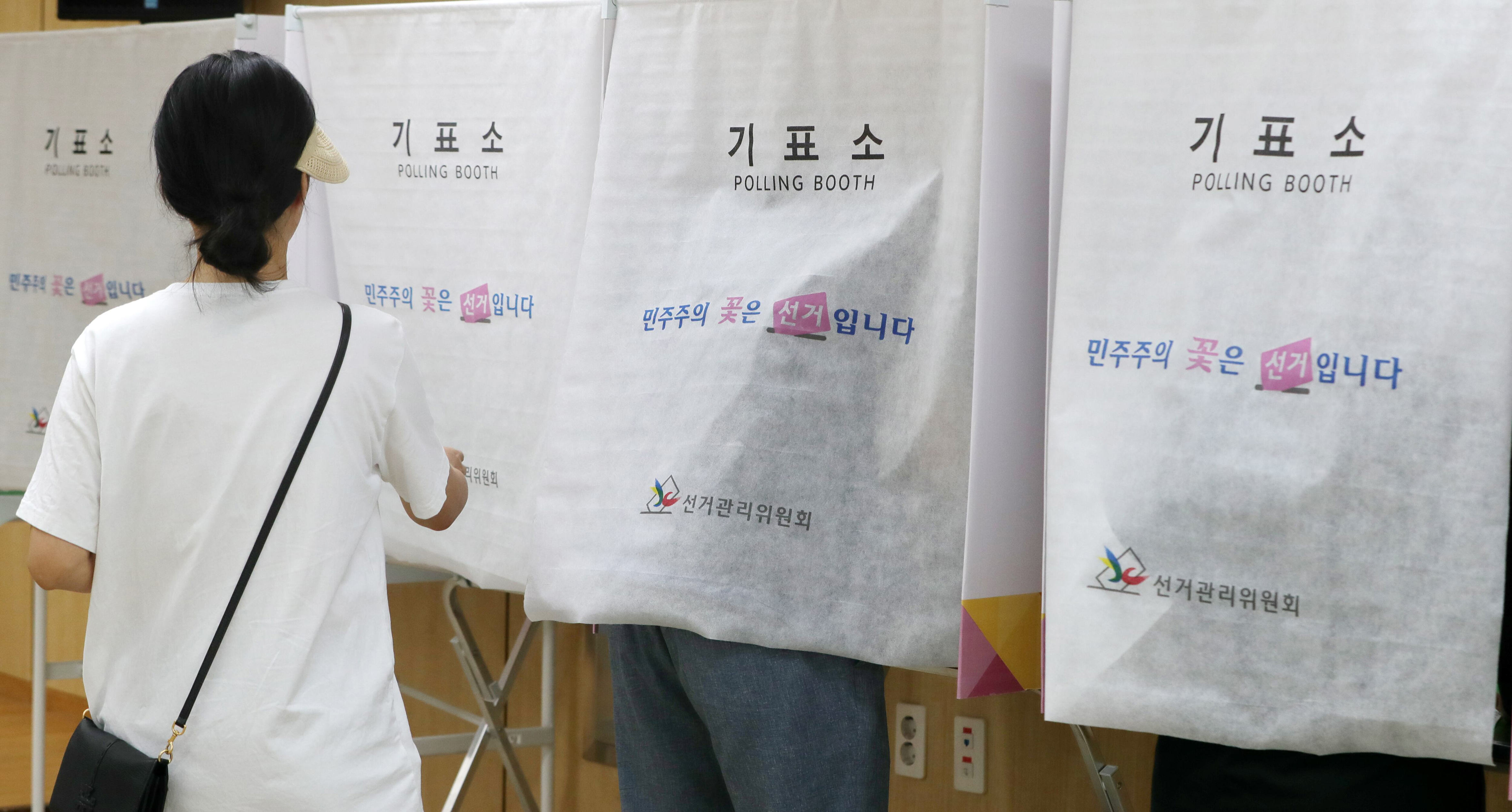 Constitutional Court Rules Early Voting Does Not Infringe Electoral Rights