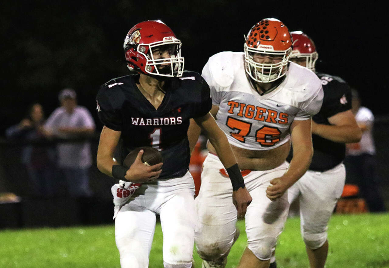 IHSA sets Week 10 football pairings and path for postseason qualifiers