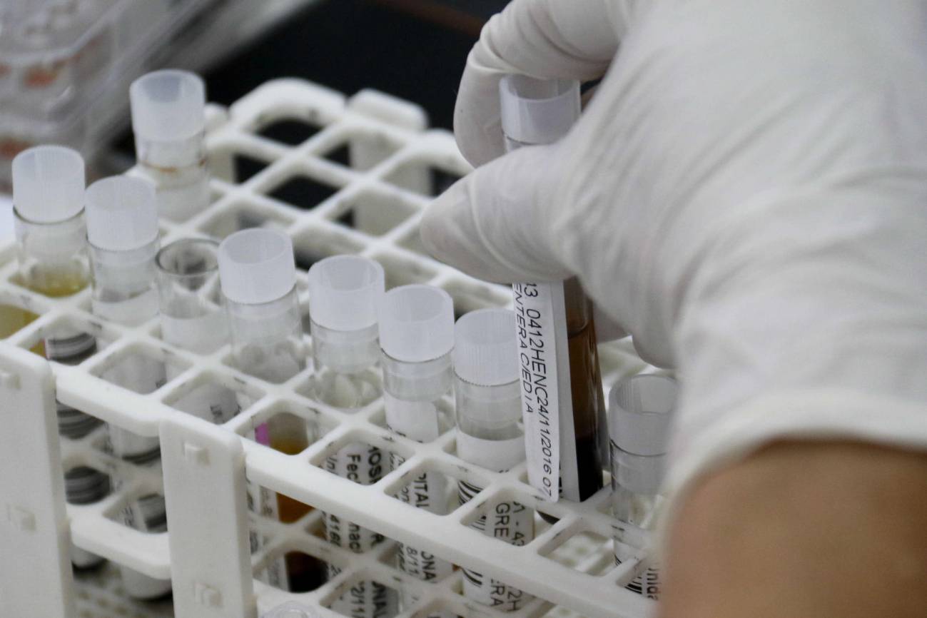 Sanidad amplía la detección precoz del cáncer de mama y plantea dudas ...
