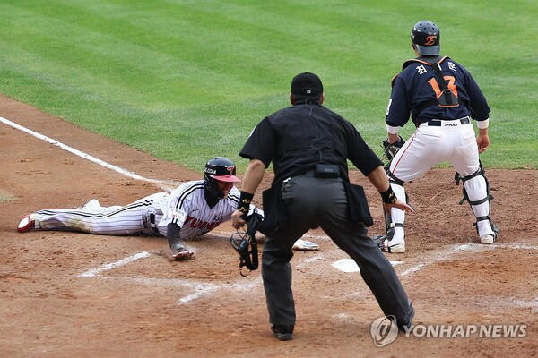 ‘우승확률 73.2% 잡았다!’... LG, 8-2 대승으로 한화에 기선제압[KS1]