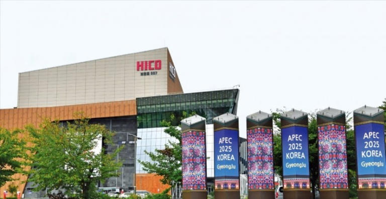 [APEC CEO 서밋]젠슨황·샘올트먼 등 CEO 1700명 경주 집결…韓기업 협력의 장 열린다