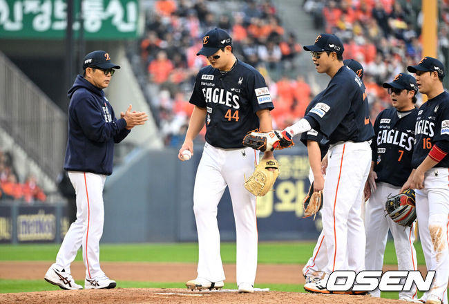 "LG 역시 우승한 팀답게 잘했다, 내일은 한화가 더…" 1차전 완패 깔끔하게 인정, 2차전 반격 다짐한 김경문 감독 [KS1]