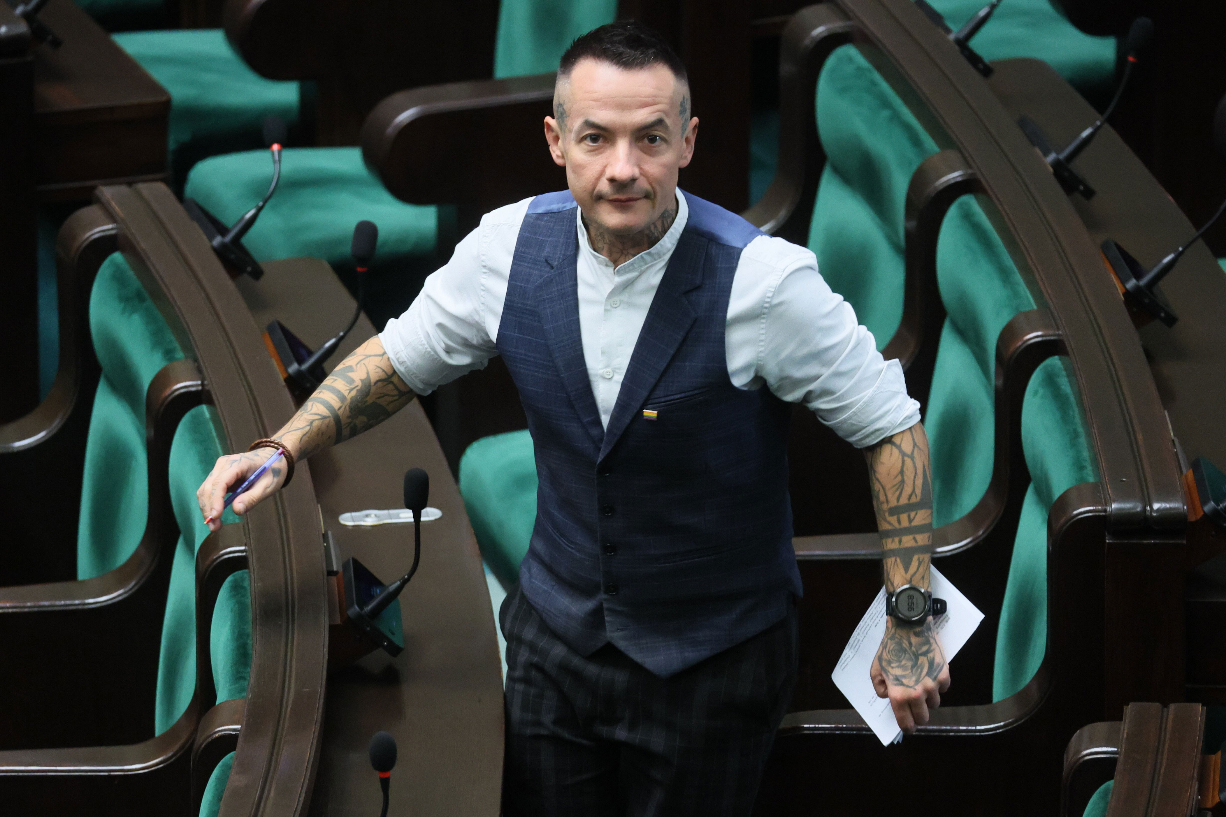 Poseł interweniuje w sprawie Sary „reporterki”. Zarzuca szkole ...