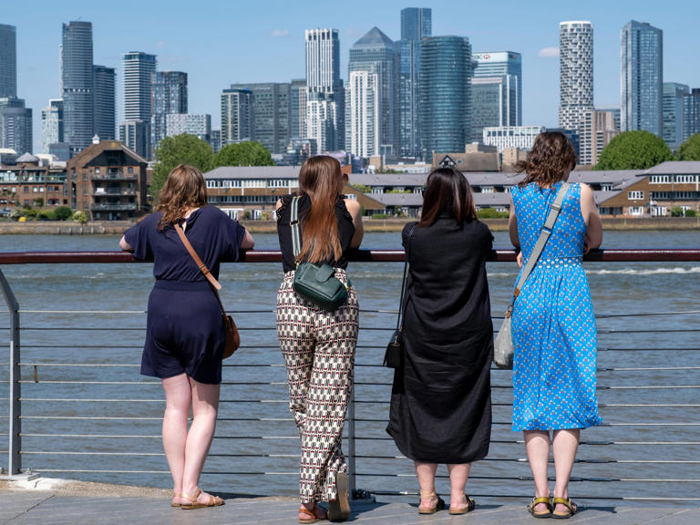 'Think big': A 35-year finance veteran urges Gen Z to start their own ...