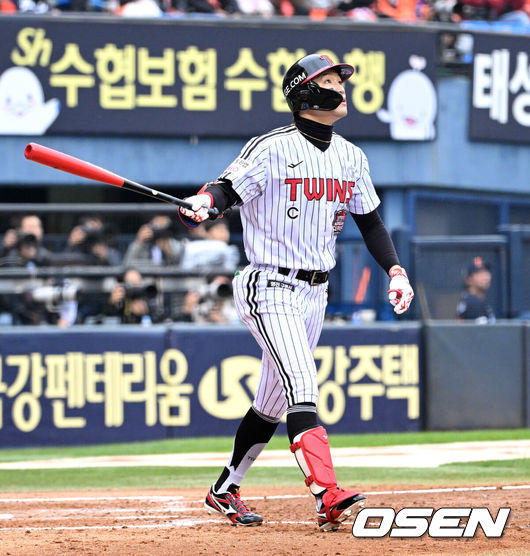 ‘126m 홈런성 타구’ 슈퍼 캐치 잡고, ‘105m’ 솔로 홈런 터뜨리다…왜 한화 만나면 미친듯이 잘하나 [KS1]