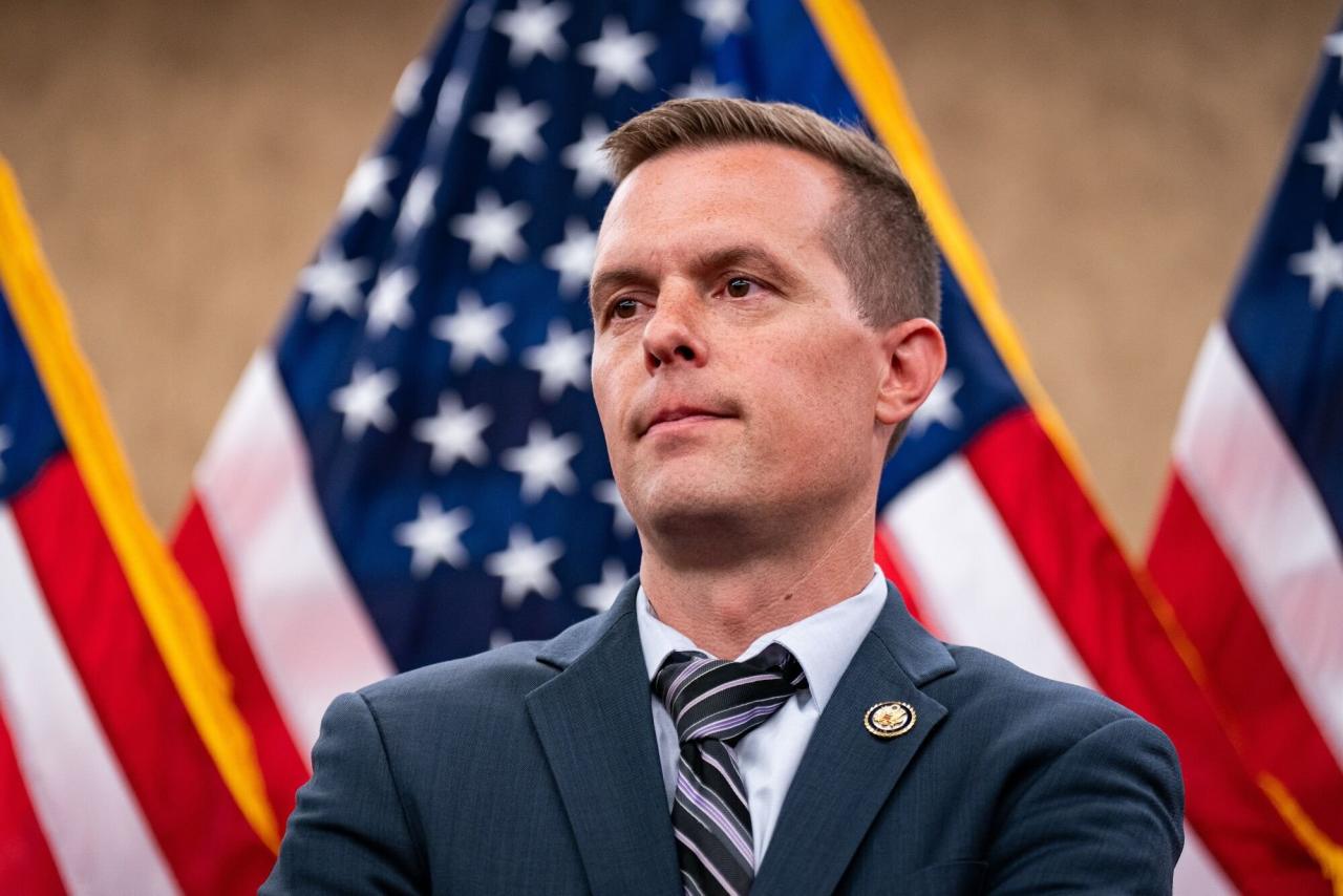 The Lone House Democrat Who Thinks His Party Has the Shutdown All Wrong