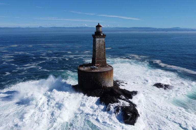 A deadly history haunts this imperiled California lighthouse. Here's ...