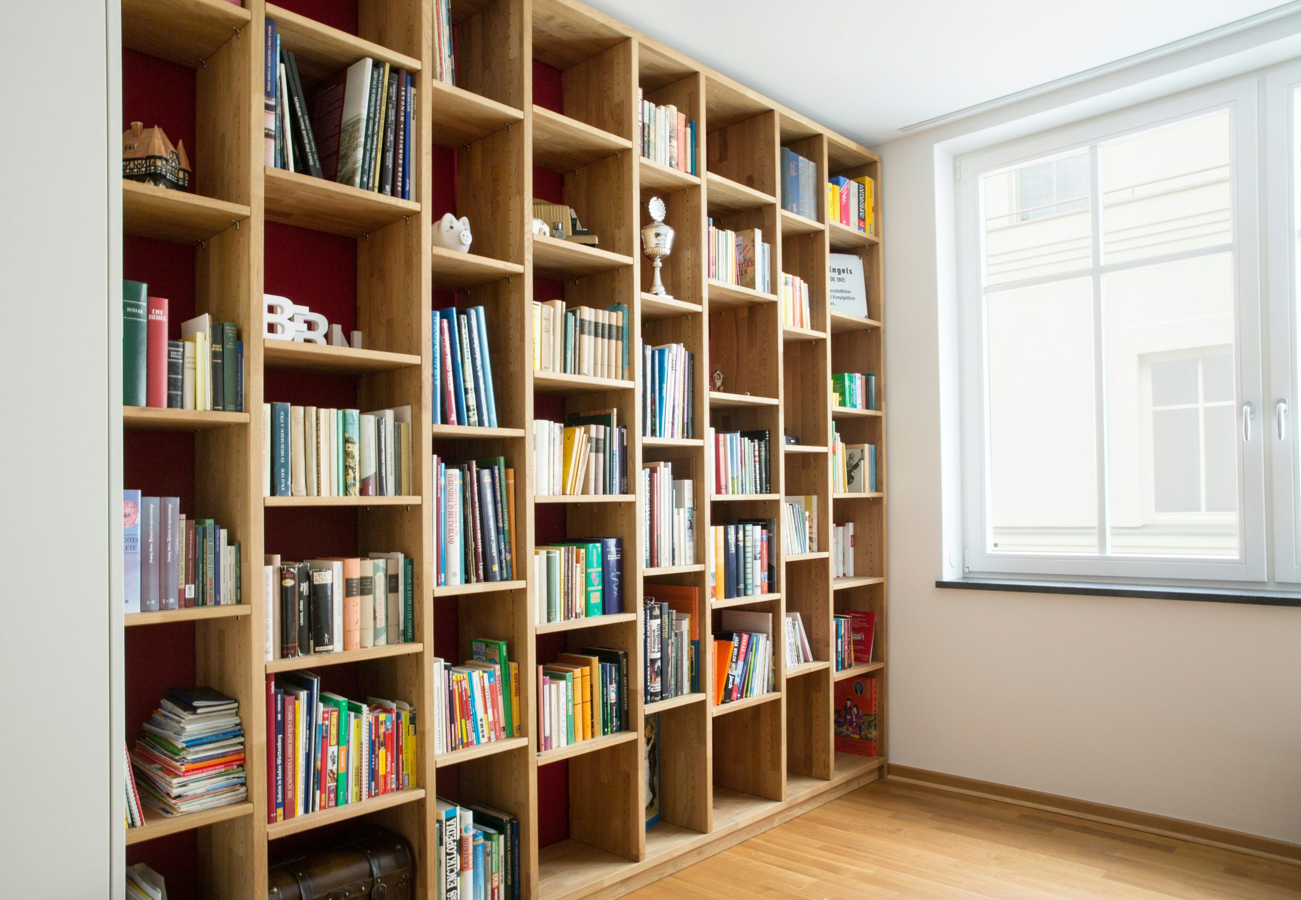Style a Bookshelf Like a Designer