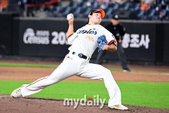 “솔직히 별로 (KS)생각도 안 했는데…” 한화에 미야자키에서 날아온 비밀병기 있다, LG에 포크볼 일발 장전[MD잠실 KS1]
