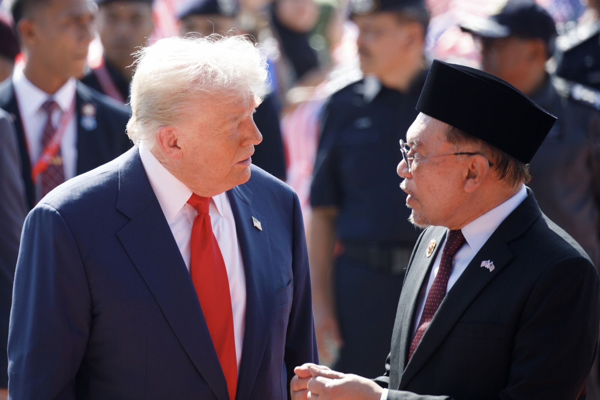 Trump Signs Malaysia Trade Deal With Anwar During Asia Trip