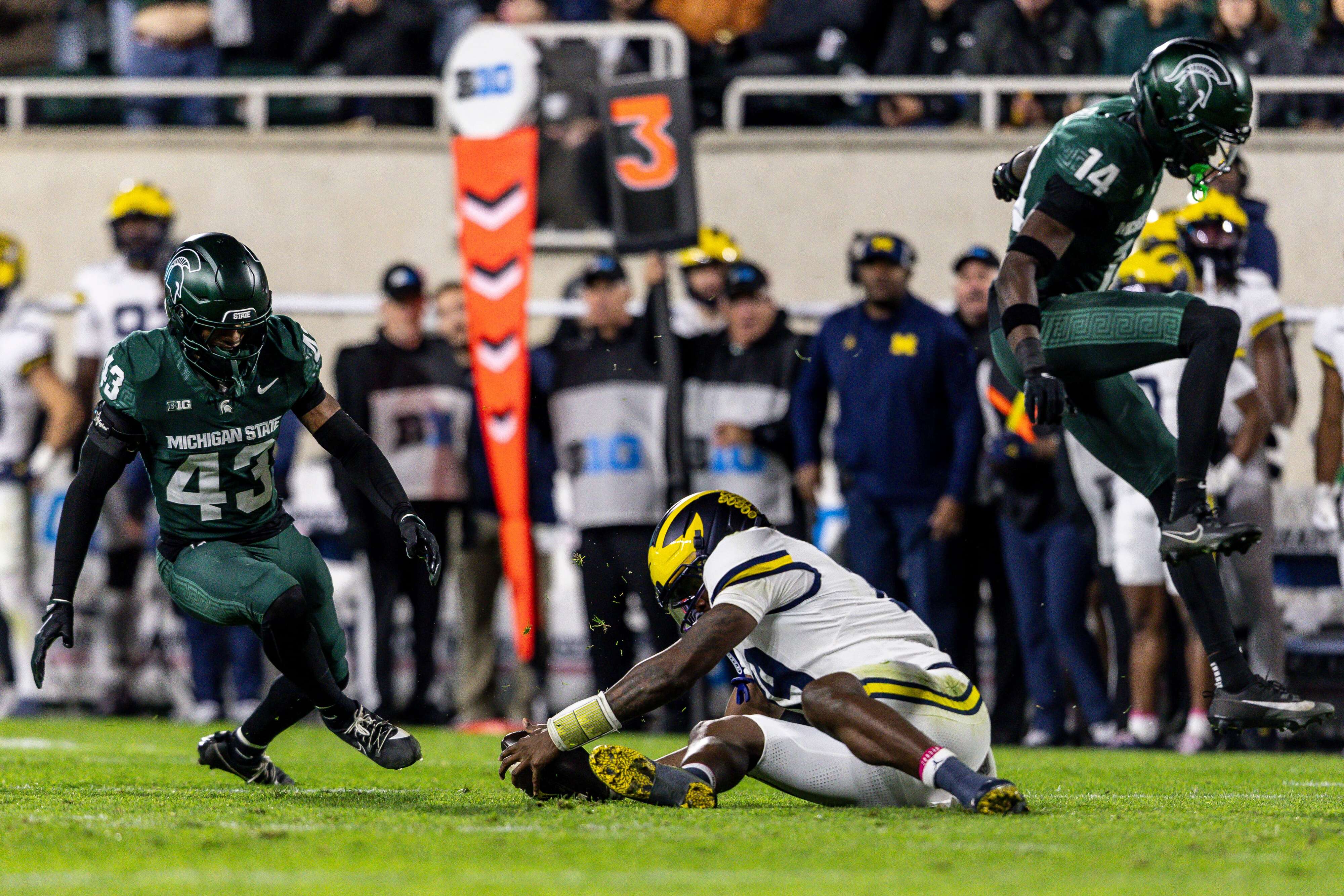 Jonathan Smith calls disputed penalty a ‘gut punch’ in loss vs. Michigan