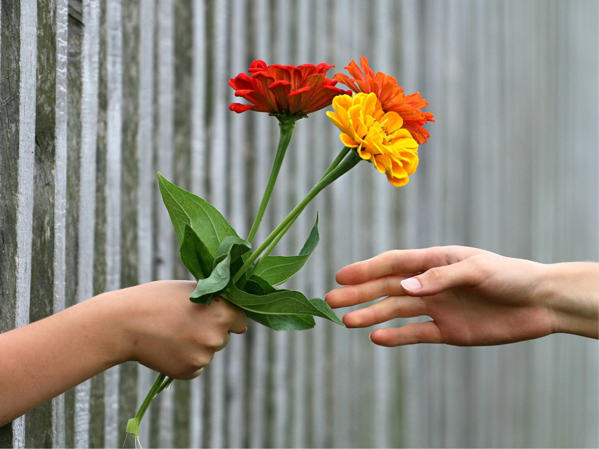 Dubai-based boss teaches Nepalese employee working remotely, how to buy ...