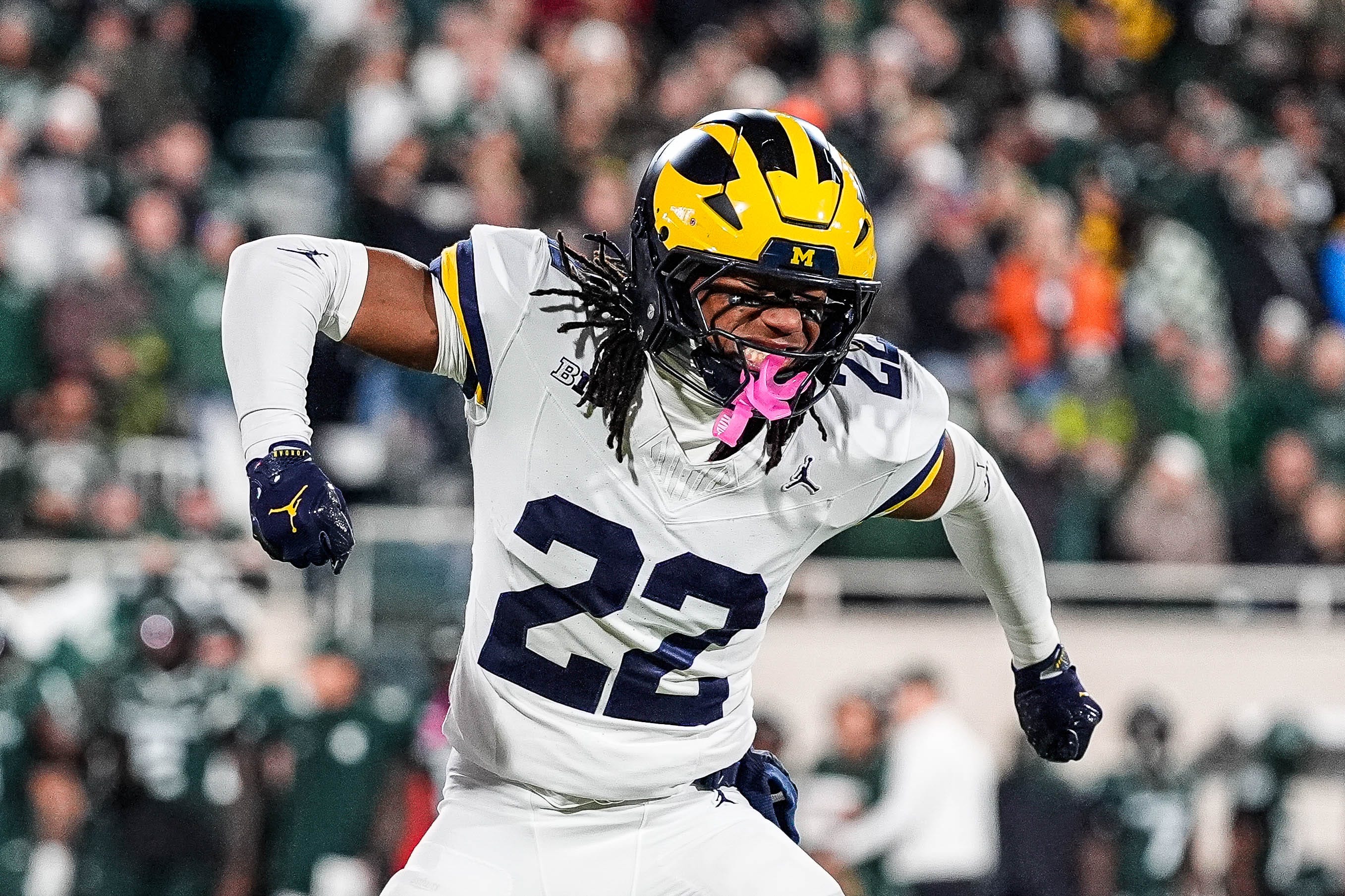 Missouri football gets marquee transfer commitment from Michigan corner