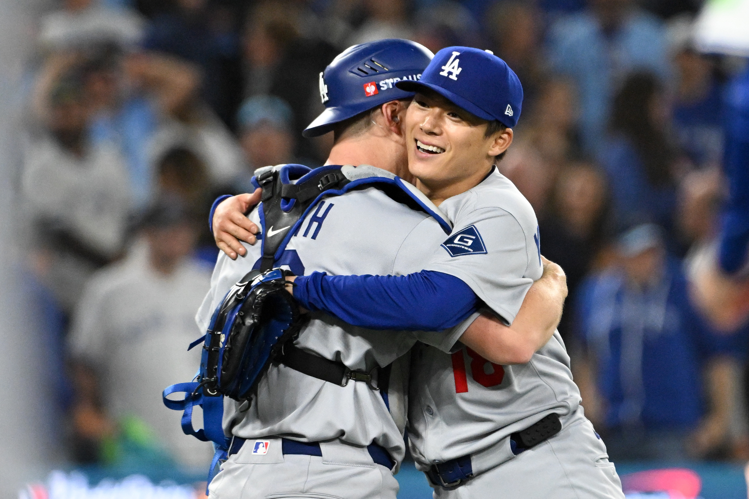 Yoshinobu Yamamoto pulls a classy move after his complete game gem in ...
