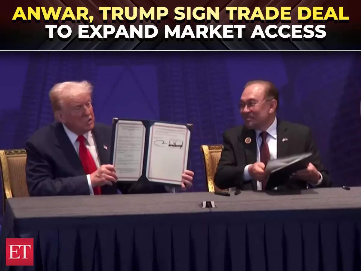 Trump meets Malaysia's Anwar on sidelines of ASEAN summit, signs trade deal