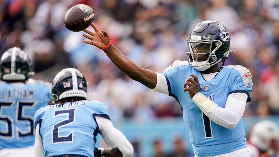 Three Last-Minute Predictions for Titans' Matchup vs. Colts