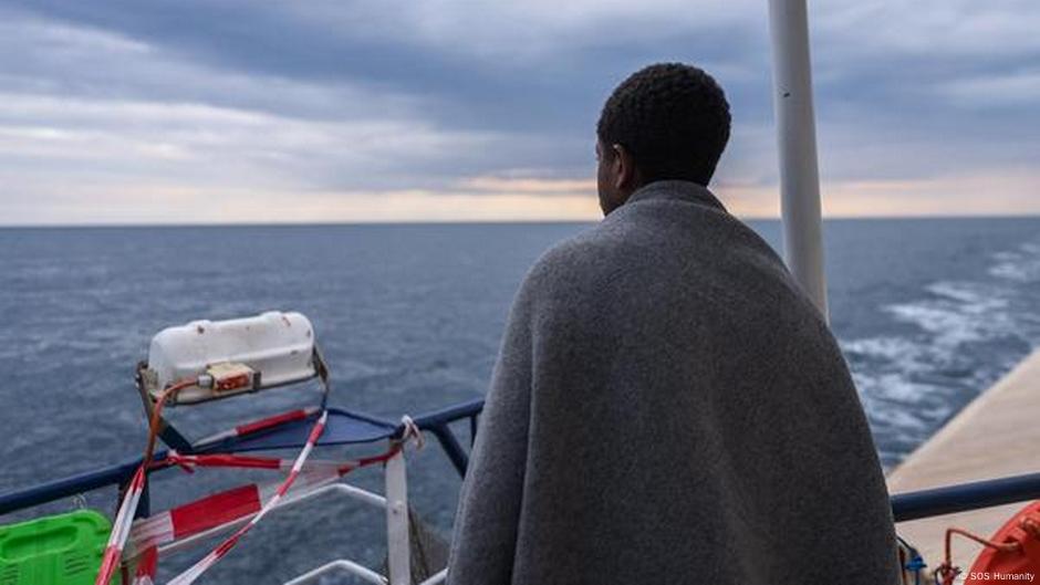 Alone at sea, unaccompanied refugee minors in mortal danger