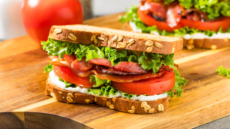 Why You Should Avoid Packing BLTs For Lunch (Unless They're On Ice)